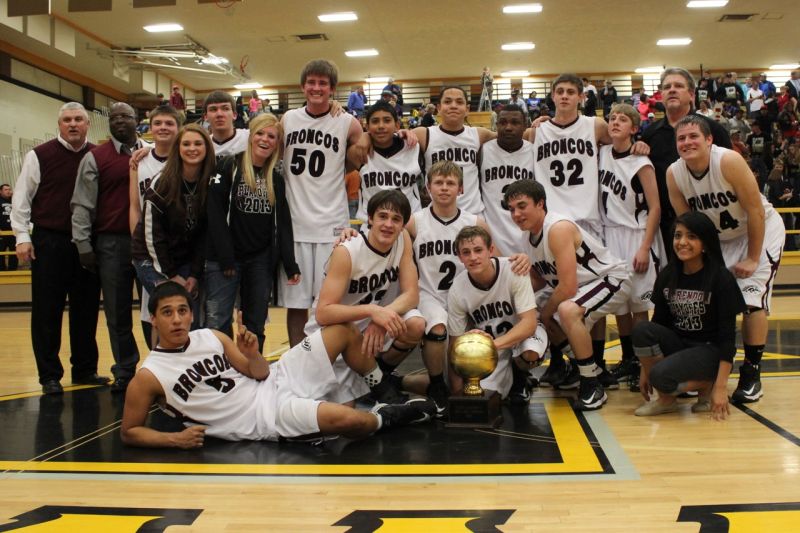 Clarendon ISD - Broncos win Area Championship!